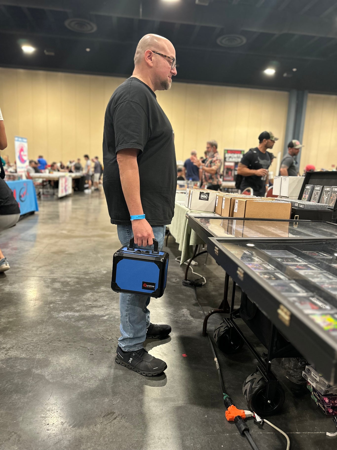 Slab Cases & Luggage | Sleek High-Quality Aluminum | Quantum Sports