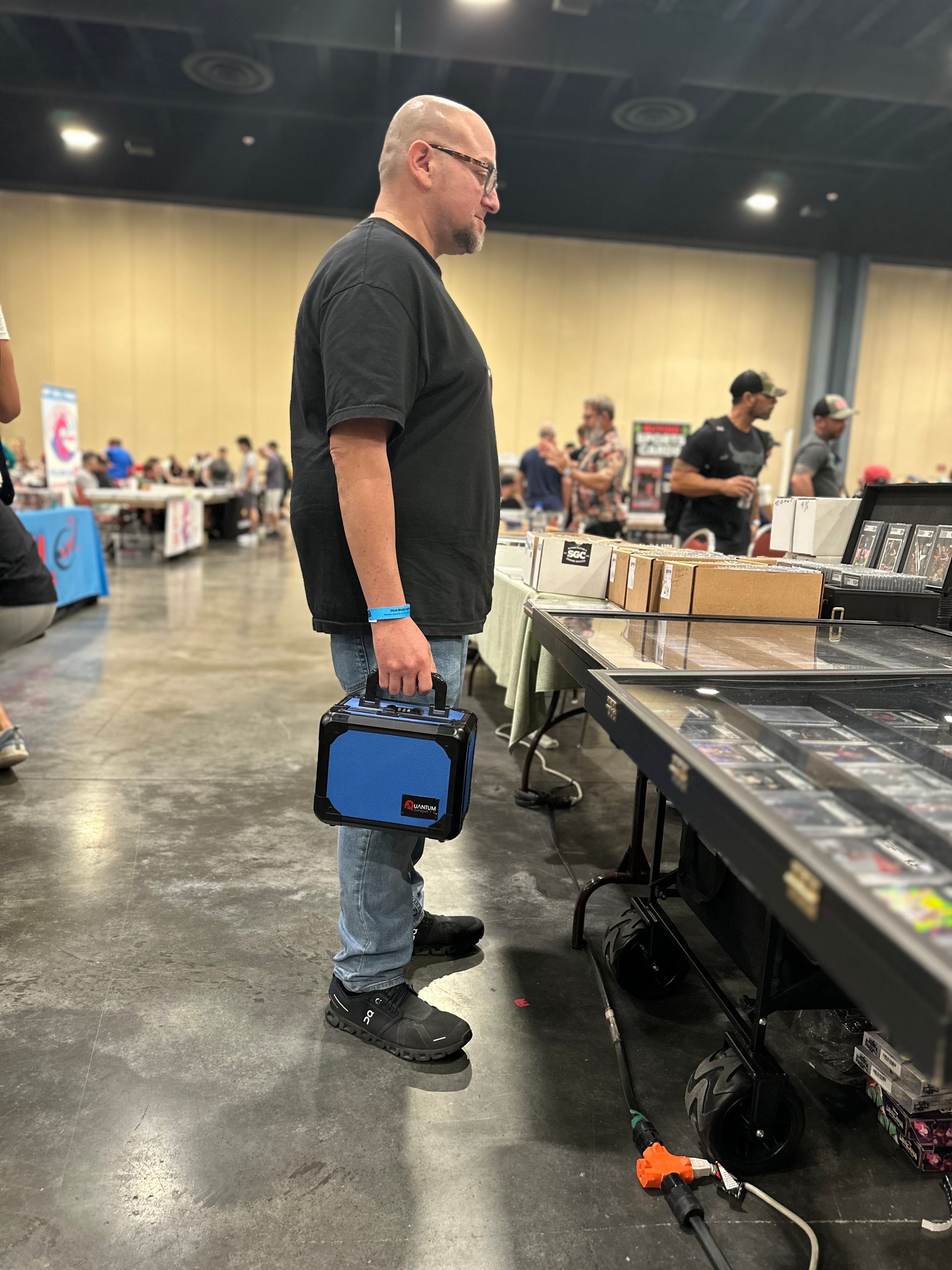 Slab Cases & Luggage | Sleek High-Quality Aluminum | Quantum Sports